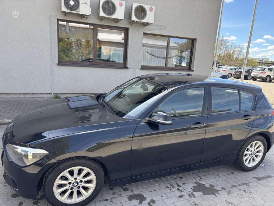 Black BMW 116 2013 in Utena, with an engine capacity of 1.60 L and mileage of 335 thousand km for 4400 €, photo 14 on AUTOMOTO.COM.LV