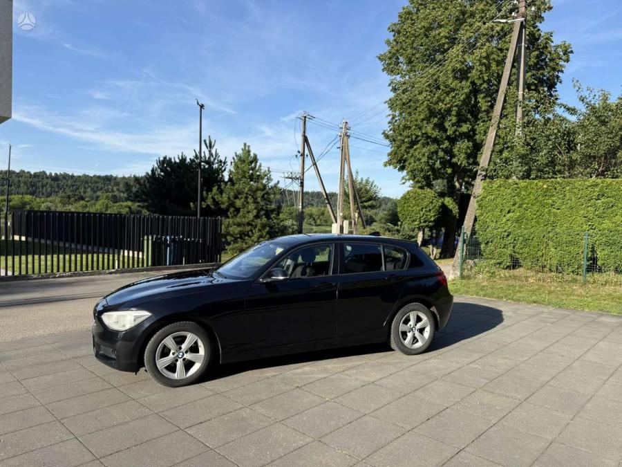 Black BMW 116 2013 in Kaunas, with an engine capacity of 1.60 L and mileage of 242 thousand km for 5000 €, photo 5 on AUTOMOTO.COM.LV