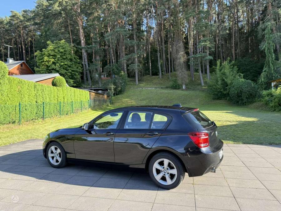 Black BMW 116 2013 in Kaunas, with an engine capacity of 1.60 L and mileage of 242 thousand km for 5000 €, photo 9 on AUTOMOTO.COM.LV