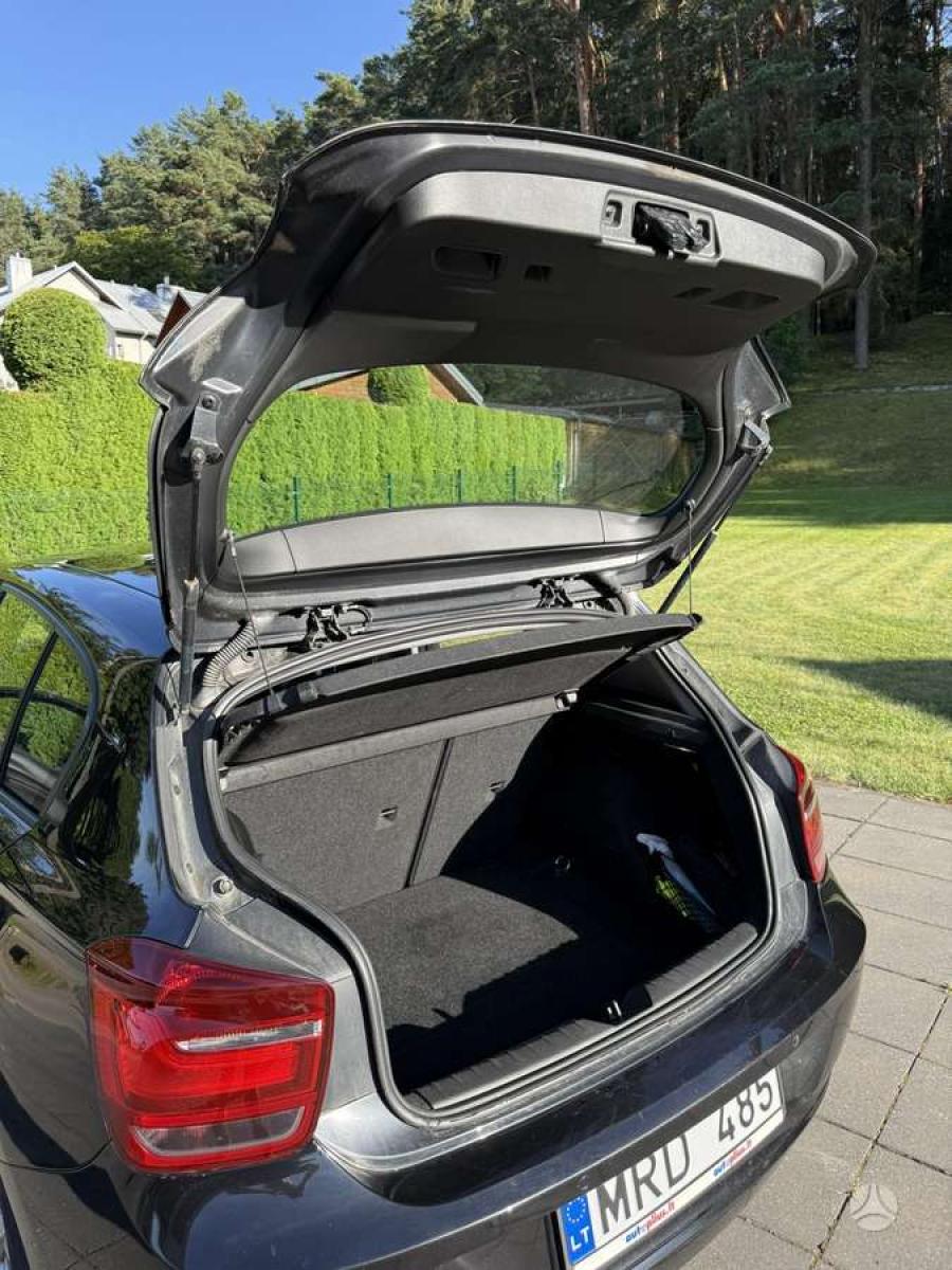 Black BMW 116 2013 in Kaunas, with an engine capacity of 1.60 L and mileage of 242 thousand km for 5000 €, photo 11 on AUTOMOTO.COM.LV