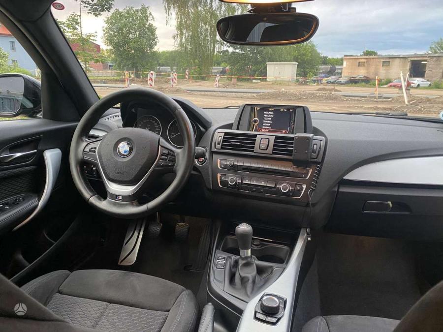 Black BMW 116 2013 in Kaunas, with an engine capacity of 1.60 L and mileage of 200 thousand km for 4800 €, photo 6 on AUTOMOTO.COM.LV