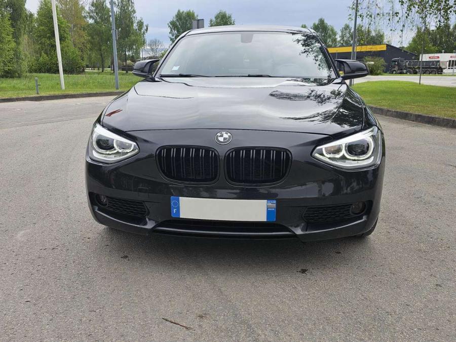 Melns BMW 116 2013 Tauragė, ar dzinēja tilpumu 2.00 L un nobraukumu 270 tūkst. km par 4700 €, foto 3 vietnē AUTOMOTO.COM.LV