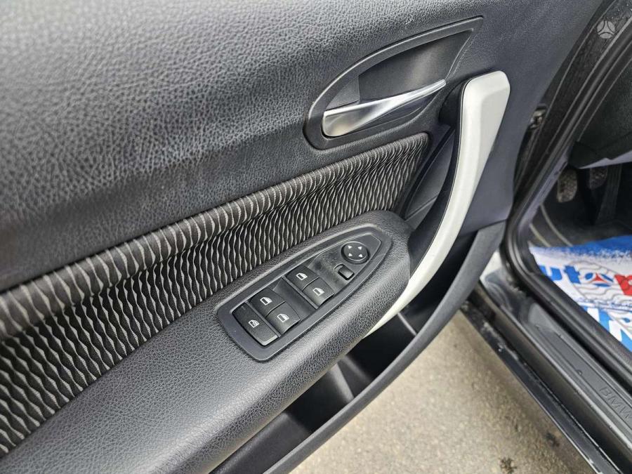 Melns BMW 116 2013 Tauragė, ar dzinēja tilpumu 2.00 L un nobraukumu 270 tūkst. km par 4700 €, foto 11 vietnē AUTOMOTO.COM.LV