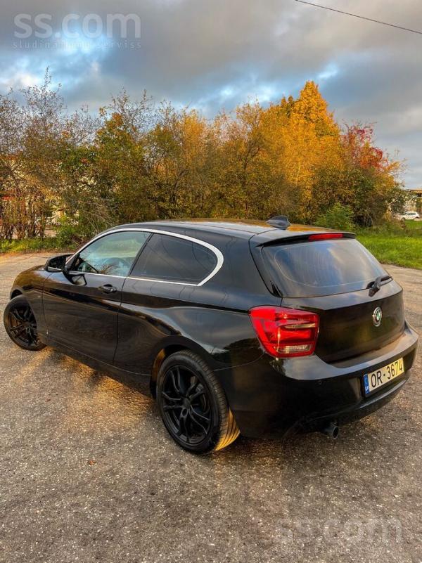Black BMW 116 2013 in Ogre, with an engine capacity of 1.60 L and mileage of 337 thousand km for 4190 €, photo 4 on AUTOMOTO.COM.LV