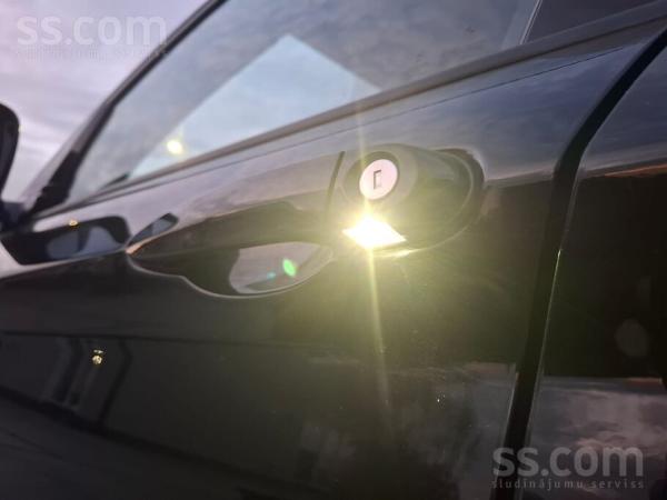 Melns BMW 116 2014 Rīga, ar dzinēja tilpumu 2.00 L un nobraukumu 234 tūkst. km par 6800 €, foto 10 vietnē AUTOMOTO.COM.LV