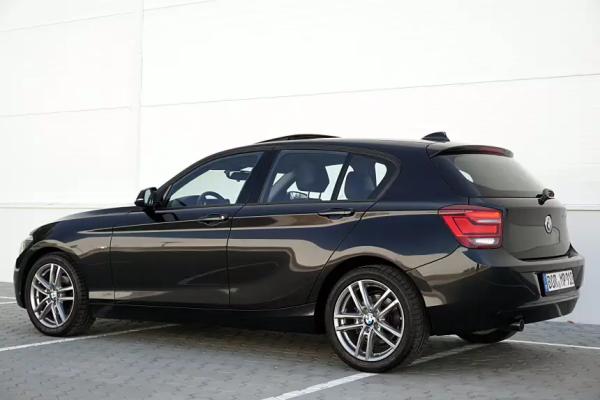 Melns BMW 116 2014 Rīga, ar dzinēja tilpumu 2.00 L un nobraukumu 187 tūkst. km par 9500 €, foto 5 vietnē AUTOMOTO.COM.LV