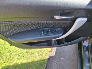 Black BMW 116 2014 in Utena, with an engine capacity of 2.00 L and mileage of 323 thousand km for 6200 €, photo 8 on AUTOMOTO.COM.LV