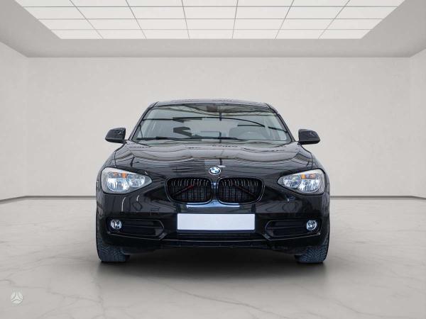 Black BMW 116 2014 in Kaunas, with an engine capacity of 2.00 L and mileage of 247 thousand km for 7290 €, photo 2 on AUTOMOTO.COM.LV