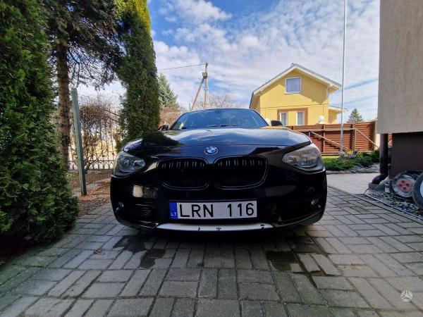 Black BMW 116 2014 in Klaipeda, with an engine capacity of 2.00 L and mileage of 264 thousand km for 6200 €, photo 2 on AUTOMOTO.COM.LV