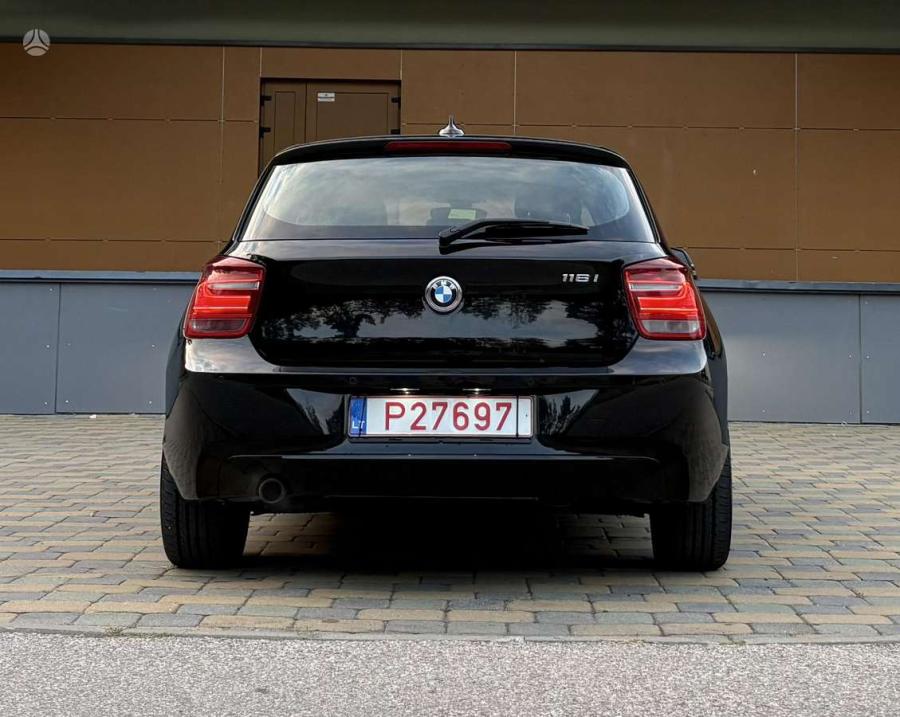 Black BMW 116 2014 in Druskininkai, with an engine capacity of 1.60 L and mileage of 140 thousand km for 6500 €, photo 9 on AUTOMOTO.COM.LV