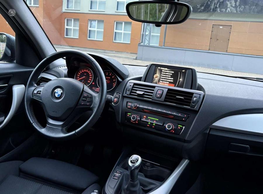 Black BMW 116 2014 in Druskininkai, with an engine capacity of 1.60 L and mileage of 140 thousand km for 6500 €, photo 26 on AUTOMOTO.COM.LV