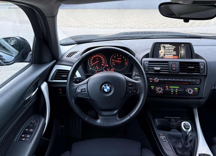 Black BMW 116 2014 in Druskininkai, with an engine capacity of 1.60 L and mileage of 140 thousand km for 6500 €, photo 27 on AUTOMOTO.COM.LV