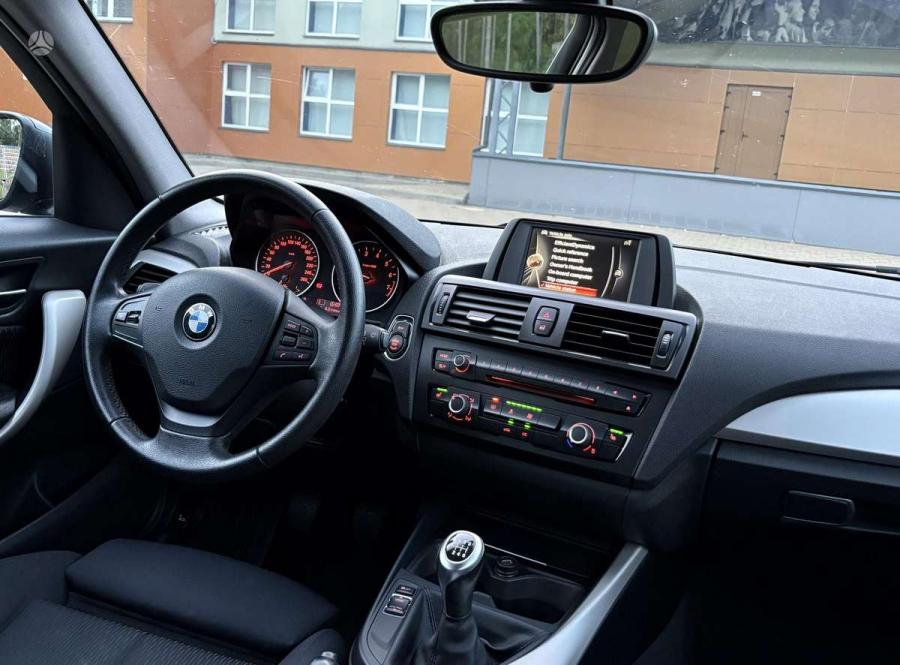 Melns BMW 116 2014 Druskininkai, ar dzinēja tilpumu 1.60 L un nobraukumu 140 tūkst. km par 6500 €, foto 26 vietnē AUTOMOTO.COM.LV
