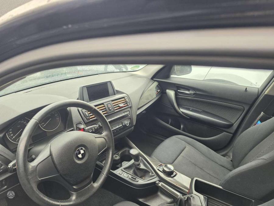 Black BMW 116 2014 in Kaunas, with an engine capacity of 1.60 L and mileage of 230 thousand km for 2800 €, photo 5 on AUTOMOTO.COM.LV