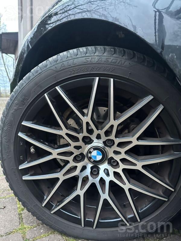 Melns BMW 116 2015 Rīga, ar dzinēja tilpumu 1.50 L un nobraukumu 129 tūkst. km par 7750 €, foto 6 vietnē AUTOMOTO.COM.LV