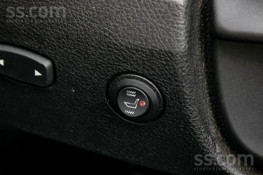 Melns BMW 116 2015 Tukums, ar dzinēja tilpumu 1.50 L un nobraukumu 269 tūkst. km par 13590 €, foto 14 vietnē AUTOMOTO.COM.LV