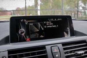 Melns BMW 116 2015 Tukums, ar dzinēja tilpumu 1.50 L un nobraukumu 269 tūkst. km par 13590 €, foto 28 vietnē AUTOMOTO.COM.LV
