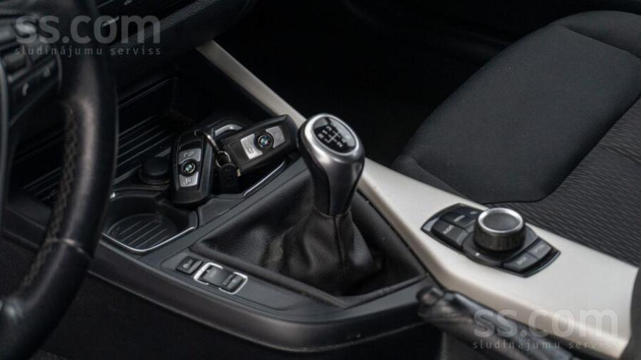 Black BMW 116 2015 in Riga, with an engine capacity of 1.50 L and mileage of 232 thousand km for 7290 €, photo 15 on AUTOMOTO.COM.LV