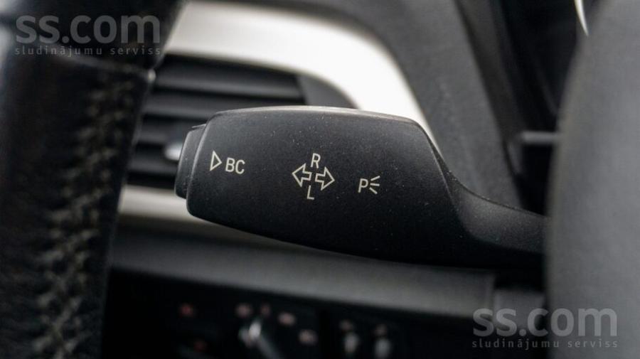 Black BMW 116 2015 in Riga, with an engine capacity of 1.50 L and mileage of 232 thousand km for 7290 €, photo 22 on AUTOMOTO.COM.LV