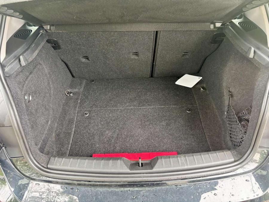 Black BMW 116 2015 in Taurage, with an engine capacity of 1.50 L and mileage of 208 thousand km for 5600 €, photo 21 on AUTOMOTO.COM.LV