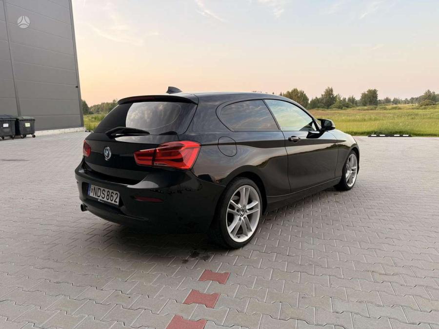Black BMW 116 2015 in Siauliai, with an engine capacity of 1.50 L and mileage of 260 thousand km for 6500 €, photo 4 on AUTOMOTO.COM.LV