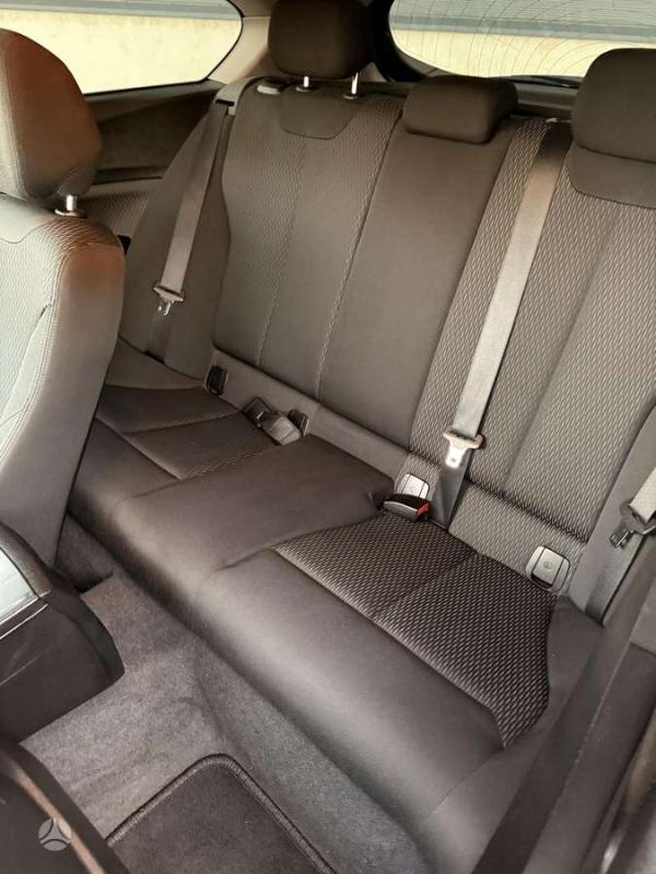 Black BMW 116 2015 in Siauliai, with an engine capacity of 1.50 L and mileage of 260 thousand km for 6500 €, photo 6 on AUTOMOTO.COM.LV