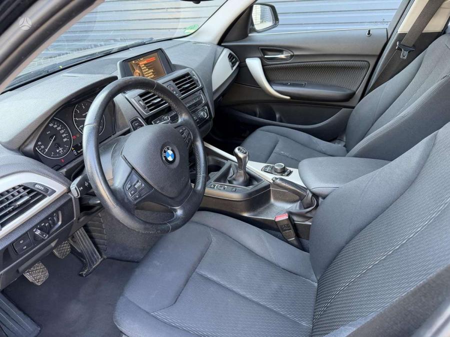 Melns BMW 116 2015 Kauņa, ar dzinēja tilpumu 1.50 L un nobraukumu 193 tūkst. km par 3500 €, foto 10 vietnē AUTOMOTO.COM.LV