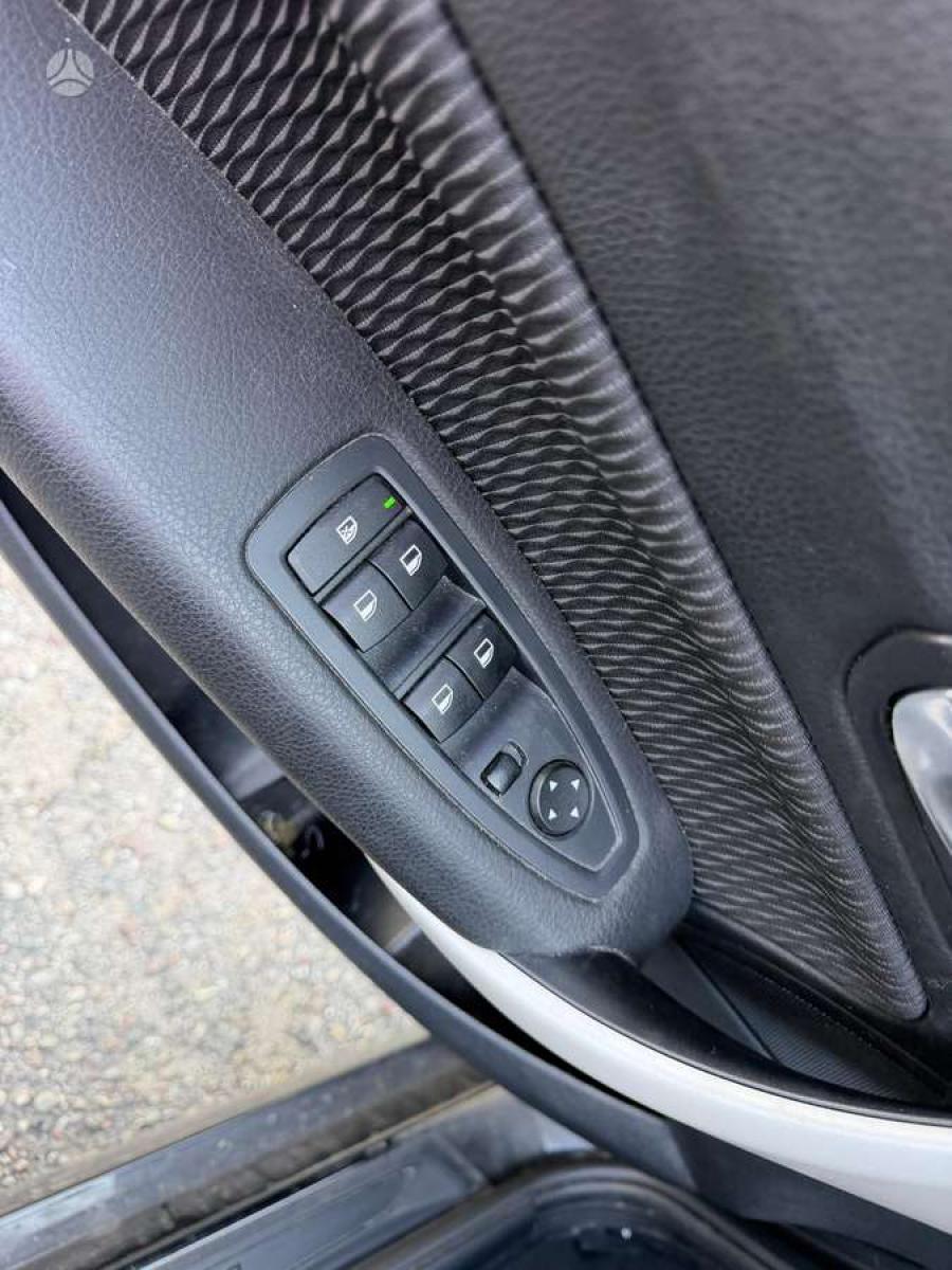 Melns BMW 116 2015 Kauņa, ar dzinēja tilpumu 1.50 L un nobraukumu 193 tūkst. km par 3500 €, foto 13 vietnē AUTOMOTO.COM.LV