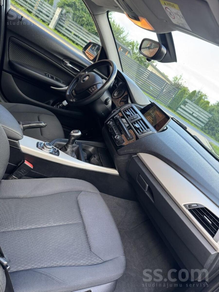 Black BMW 116 2016 in Bauska, with an engine capacity of 1.50 L and mileage of 237 thousand km for 6950 €, photo 22 on AUTOMOTO.COM.LV