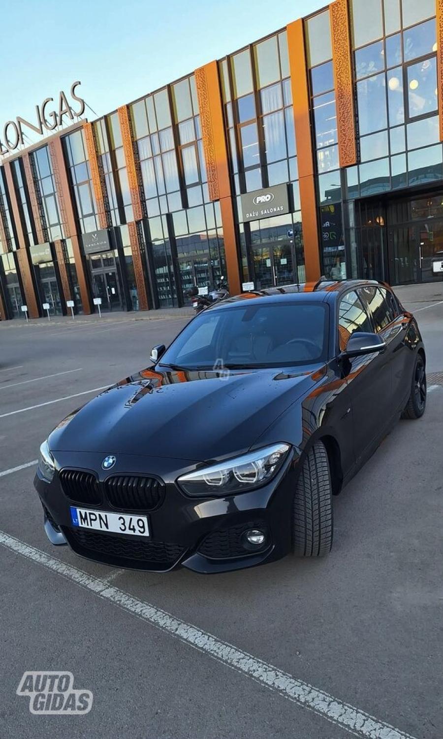 Melns BMW 116 2019 Kauņa, ar dzinēja tilpumu 1.50 L un nobraukumu 250 tūkst. km par 13500 €, foto 1 vietnē AUTOMOTO.COM.LV