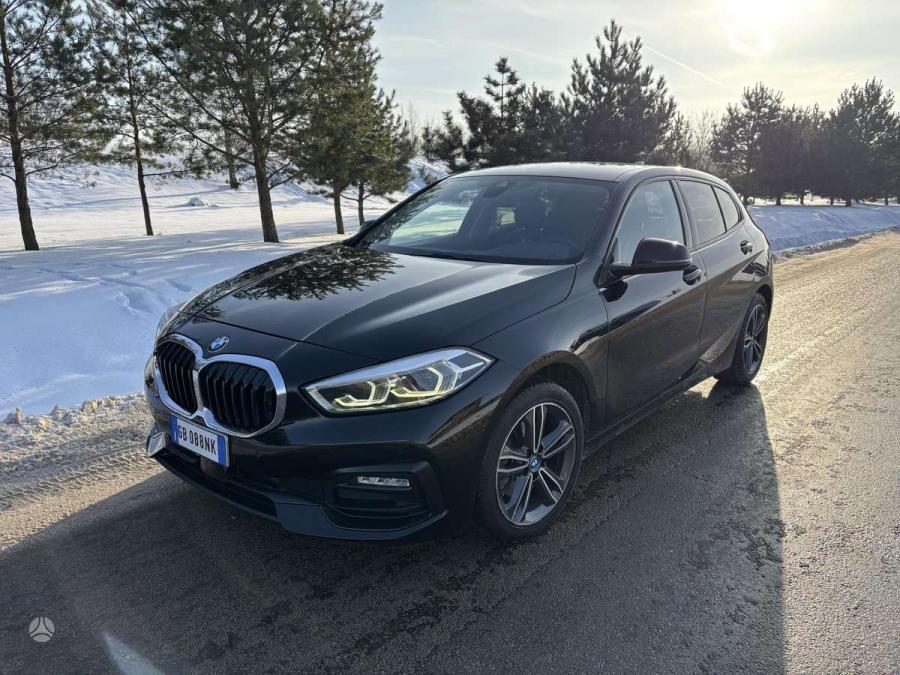 Melns BMW 116 2020 Panevēža, ar dzinēja tilpumu 1.50 L un nobraukumu 128 tūkst. km par 15400 €, foto 1 vietnē AUTOMOTO.COM.LV