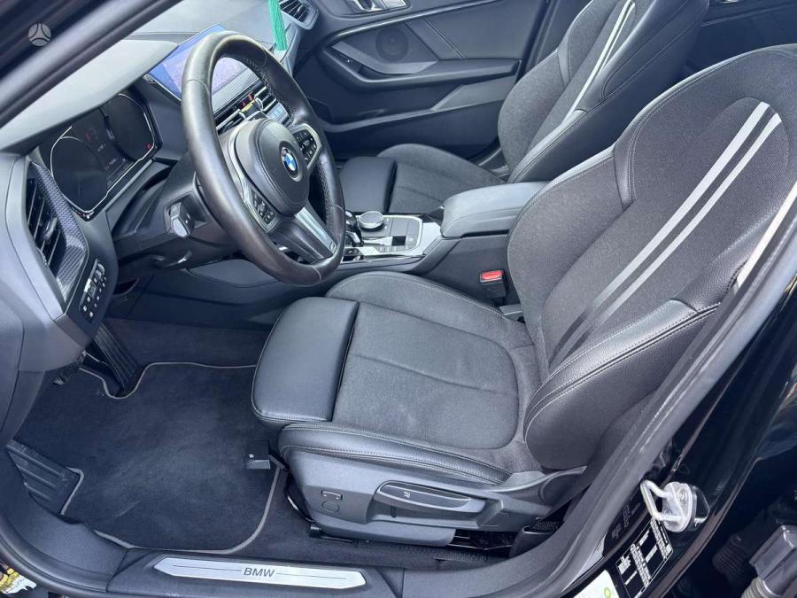 Melns BMW 116 2020 Panevēža, ar dzinēja tilpumu 1.50 L un nobraukumu 130 tūkst. km par 13400 €, foto 13 vietnē AUTOMOTO.COM.LV