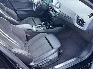 Melns BMW 116 2020 Panevēža, ar dzinēja tilpumu 1.50 L un nobraukumu 130 tūkst. km par 13400 €, foto 15 vietnē AUTOMOTO.COM.LV