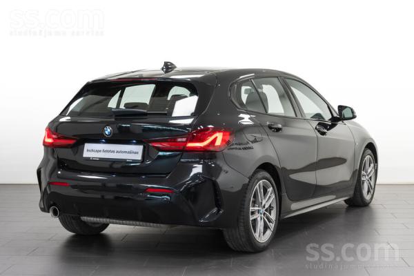 Melns BMW 116 2021 Rīga, ar dzinēja tilpumu 1.50 L un nobraukumu 114 tūkst. km par 19900 €, foto 2 vietnē AUTOMOTO.COM.LV