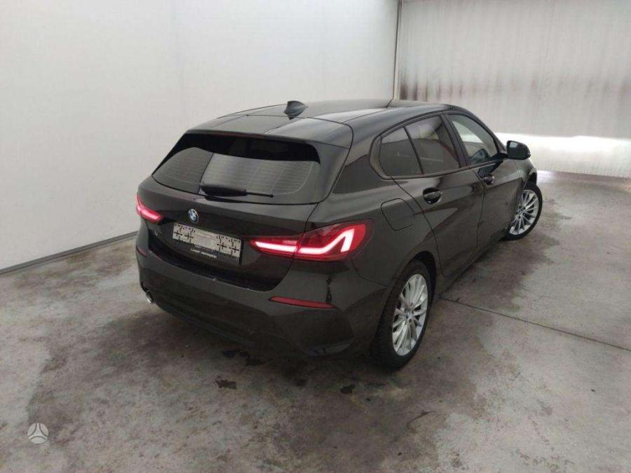 Melns BMW 116 2022 Viļņa, ar dzinēja tilpumu 1.50 L un nobraukumu 253 tūkst. km par 13300 €, foto 4 vietnē AUTOMOTO.COM.LV