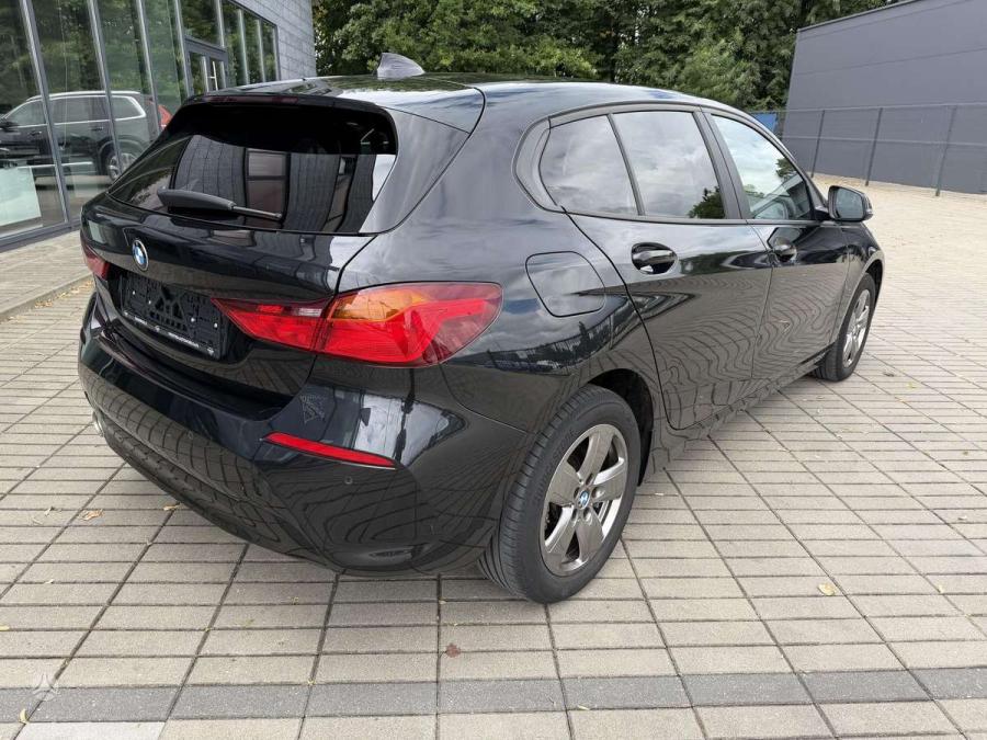 Melns BMW 116 2023 Kauņa, ar dzinēja tilpumu 1.50 L un nobraukumu 182 tūkst. km par 13900 €, foto 4 vietnē AUTOMOTO.COM.LV