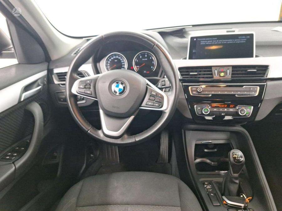 Black BMW 116 2022 in Vilnius, with an engine capacity of 1.50 L and mileage of 147 thousand km for 14936 €, photo 8 on AUTOMOTO.COM.LV