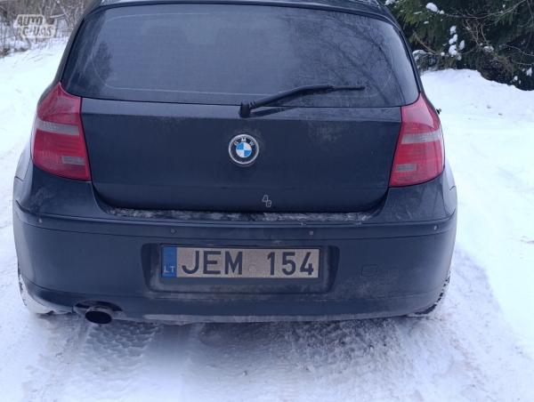 Black BMW 116 2007 in Kaunas, with an engine capacity of 1.60 L and mileage of 247 thousand km for 1699 €, photo 8 on AUTOMOTO.COM.LV