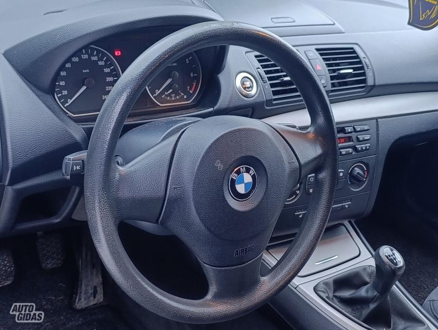 Melns BMW 116 2007 Kauņa, ar dzinēja tilpumu 1.60 L un nobraukumu 247 tūkst. km par 1699 €, foto 10 vietnē AUTOMOTO.COM.LV