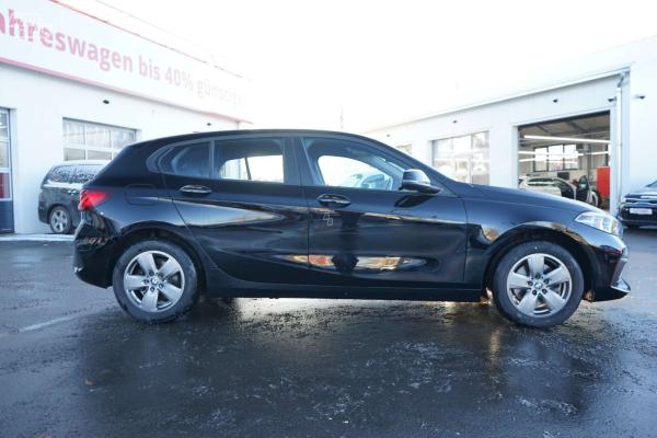 Black BMW 116 2022 in Kaunas, with an engine capacity of 1.50 L and mileage of 30 thousand km for 25439 €, photo 3 on AUTOMOTO.COM.LV