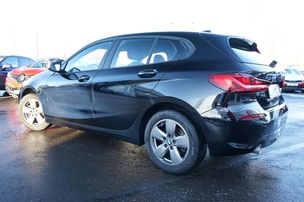 Black BMW 116 2022 in Kaunas, with an engine capacity of 1.50 L and mileage of 30 thousand km for 25439 €, photo 5 on AUTOMOTO.COM.LV