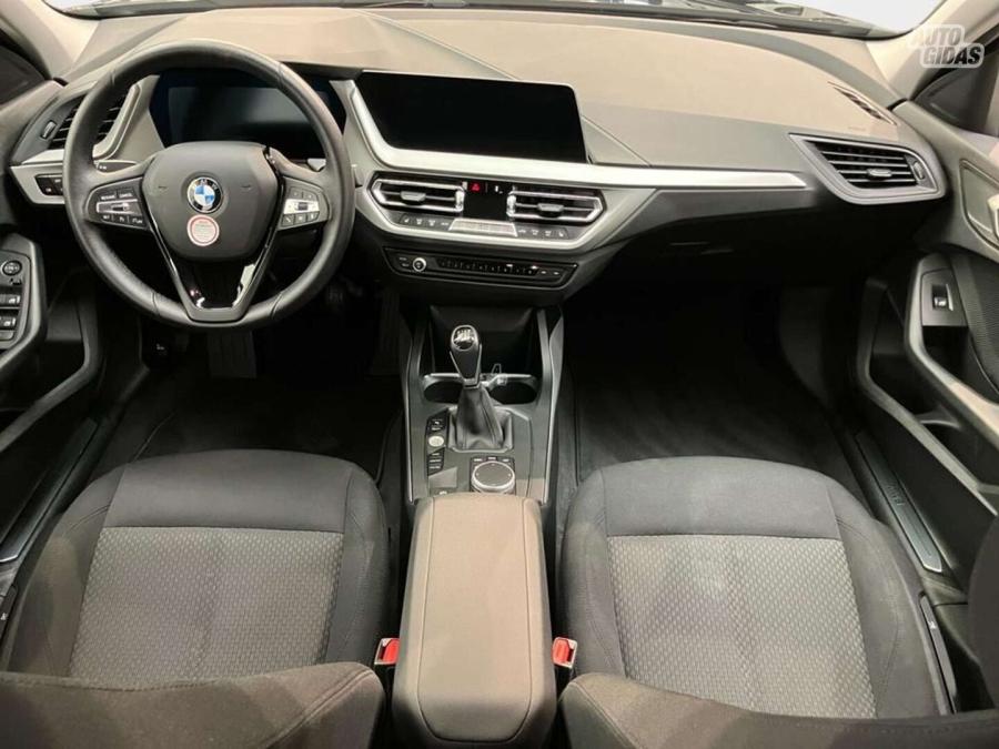 Melns BMW 116 2023 Kauņa, ar dzinēja tilpumu 1.50 L un nobraukumu 26 tūkst. km par 22695 €, foto 12 vietnē AUTOMOTO.COM.LV