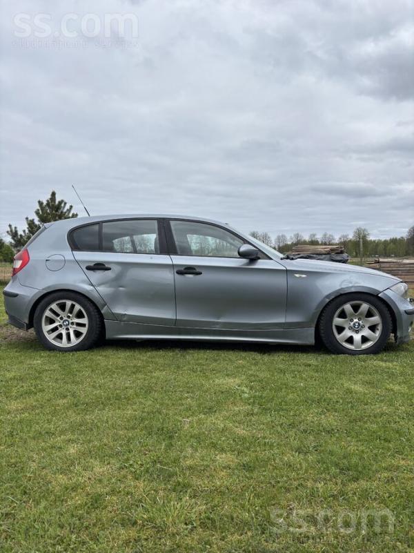 Blue BMW 116 2004 in Riga, with an engine capacity of 1.60 L and mileage of 325 thousand km for 1250 €, photo 4 on AUTOMOTO.COM.LV