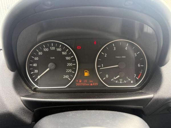Blue BMW 116 2005 in Telschi, with an engine capacity of 1.60 L and mileage of 261 thousand km for 1100 €, photo 10 on AUTOMOTO.COM.LV