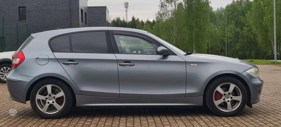Синий БМВ 116 2006 в Вильнюс, объемом двигателя 1.60 л и пробегом 233 тыс. км за 2000 €, фото 6 на AUTOMOTO.COM.LV