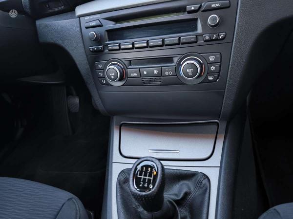 Zils BMW 116 2007 Mažeikiai, ar dzinēja tilpumu 1.60 L un nobraukumu 307 tūkst. km par 2100 €, foto 10 vietnē AUTOMOTO.COM.LV