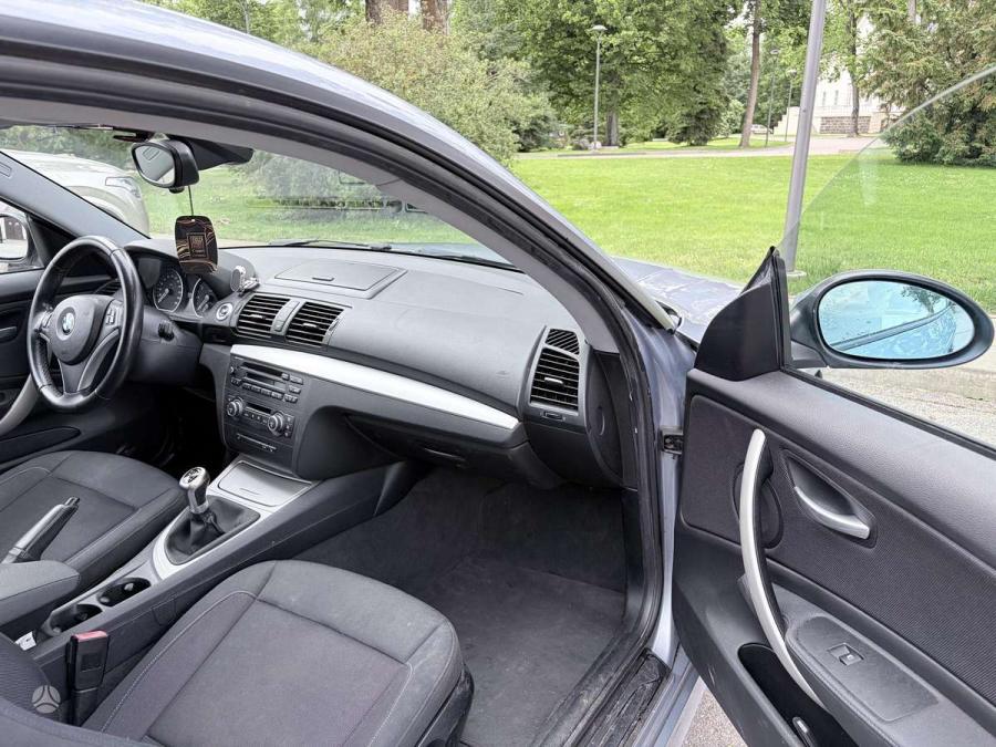 Blue BMW 116 2009 in Kaunas, with an engine capacity of 1.60 L and mileage of 174 thousand km for 2900 €, photo 5 on AUTOMOTO.COM.LV