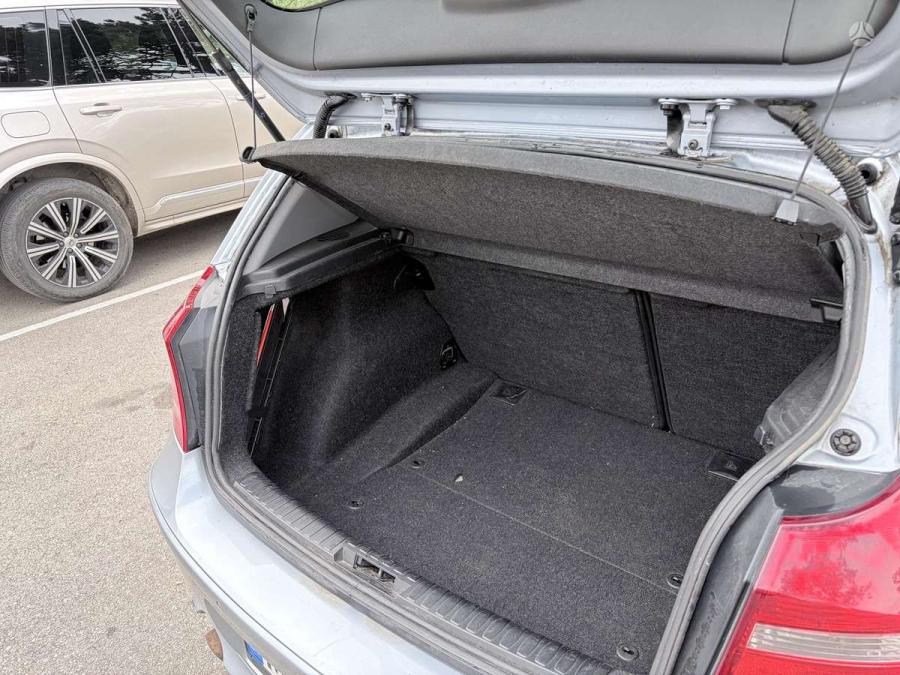 Blue BMW 116 2009 in Kaunas, with an engine capacity of 1.60 L and mileage of 174 thousand km for 2900 €, photo 6 on AUTOMOTO.COM.LV