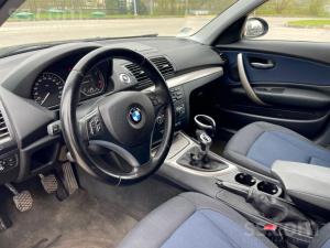 Blue BMW 116 2010 in Riga, with an engine capacity of 2.00 L and mileage of 373 thousand km for 3200 €, photo 8 on AUTOMOTO.COM.LV