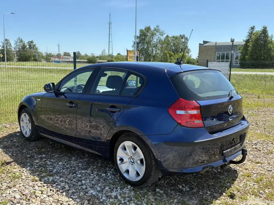 Zils BMW 116 2010 Saldus, ar dzinēja tilpumu 2.00 L un nobraukumu 240 tūkst. km par 5200 €, foto 5 vietnē AUTOMOTO.COM.LV